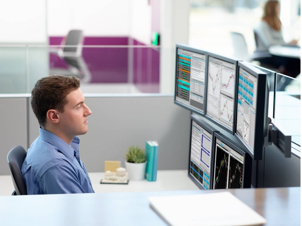 How to Choose the Right Monitor | Riverside Technologies, Inc. (RTI)